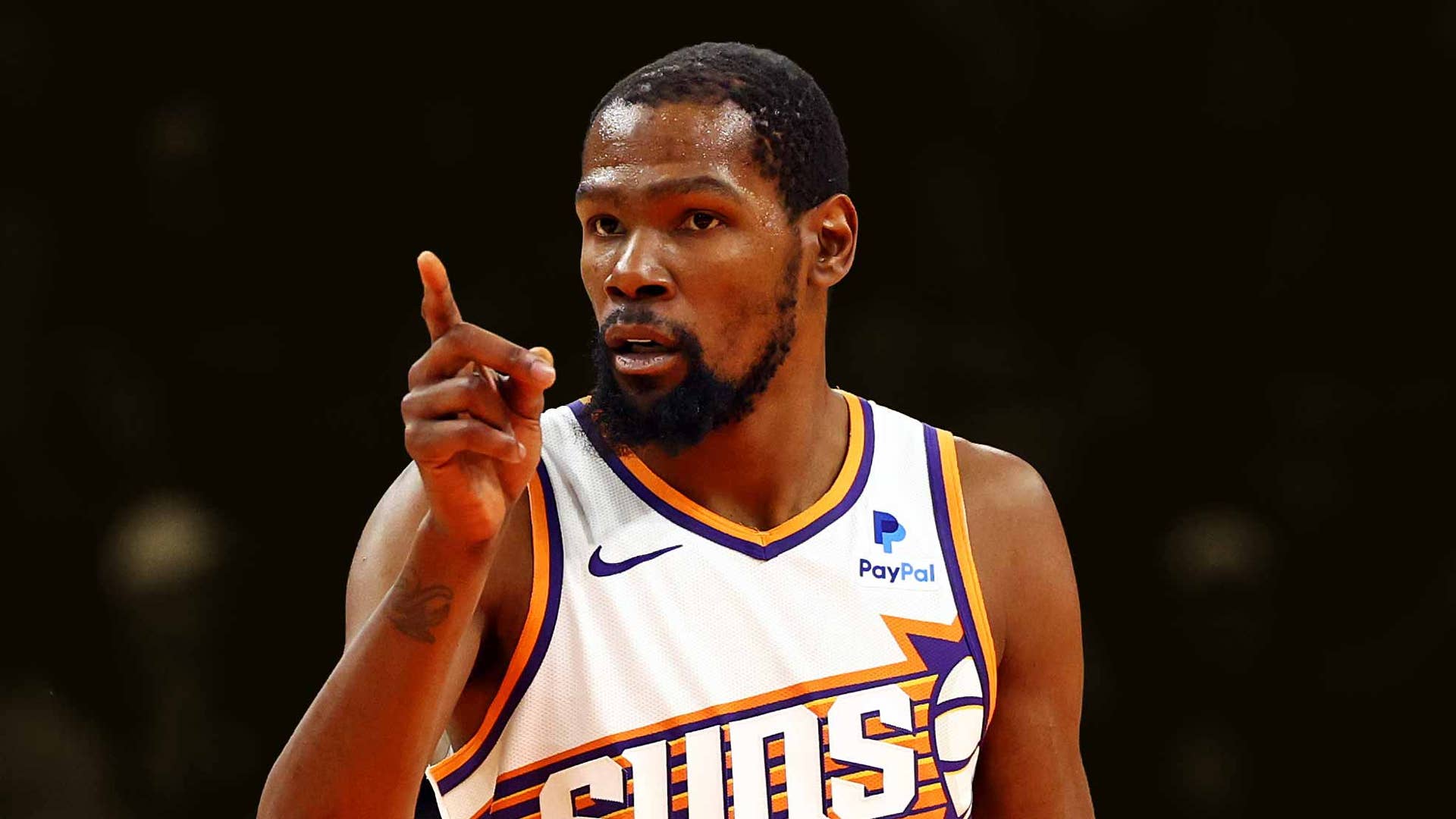 Kevin Durant says he gets distracted when baddies are in the stands ...