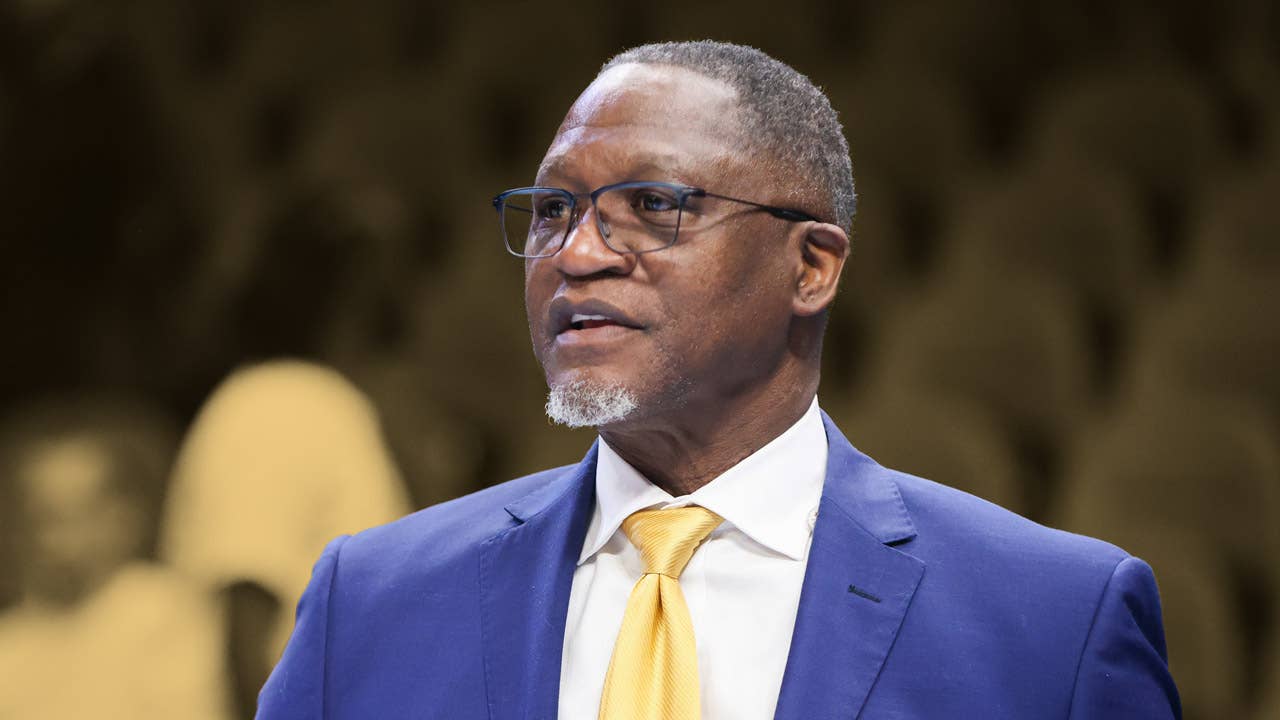 Wilkins reveals why his favorite dunk was against Bob Lanier ...