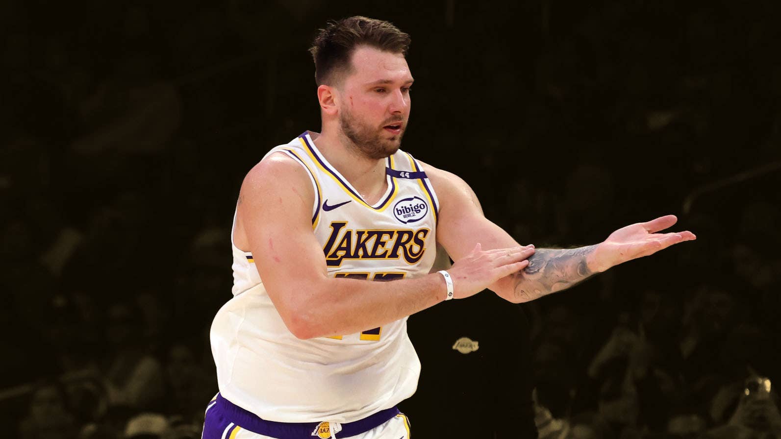 Shams Charania says Luka Doncic is still "one team, one city" player ...