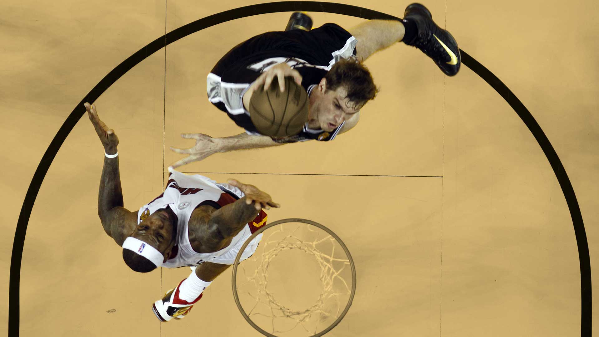 Tiago Splitter admits that LeBron's iconic Finals block still follows ...