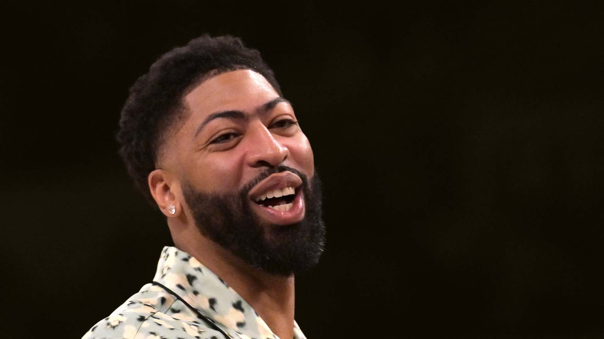 Charles Oakley had issues with Anthony Davis' modern big man approach ...
