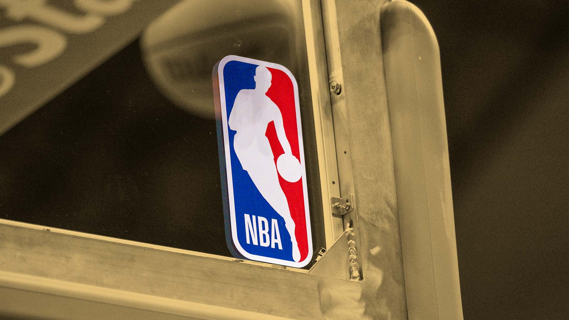 Mark Jackson knew the Menendez brothers appeared on his NBA card ...