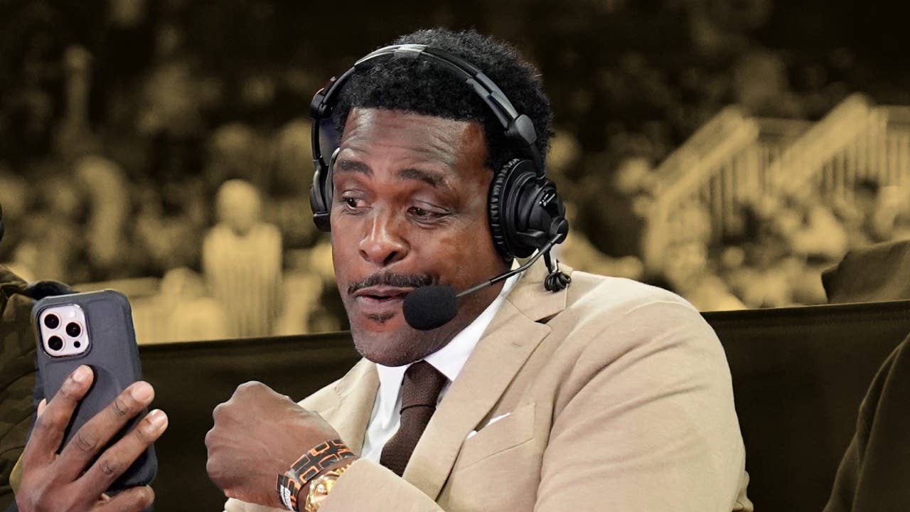Pick LeBron over Giannis? Chris Webber issues surprising advice to NBA ...