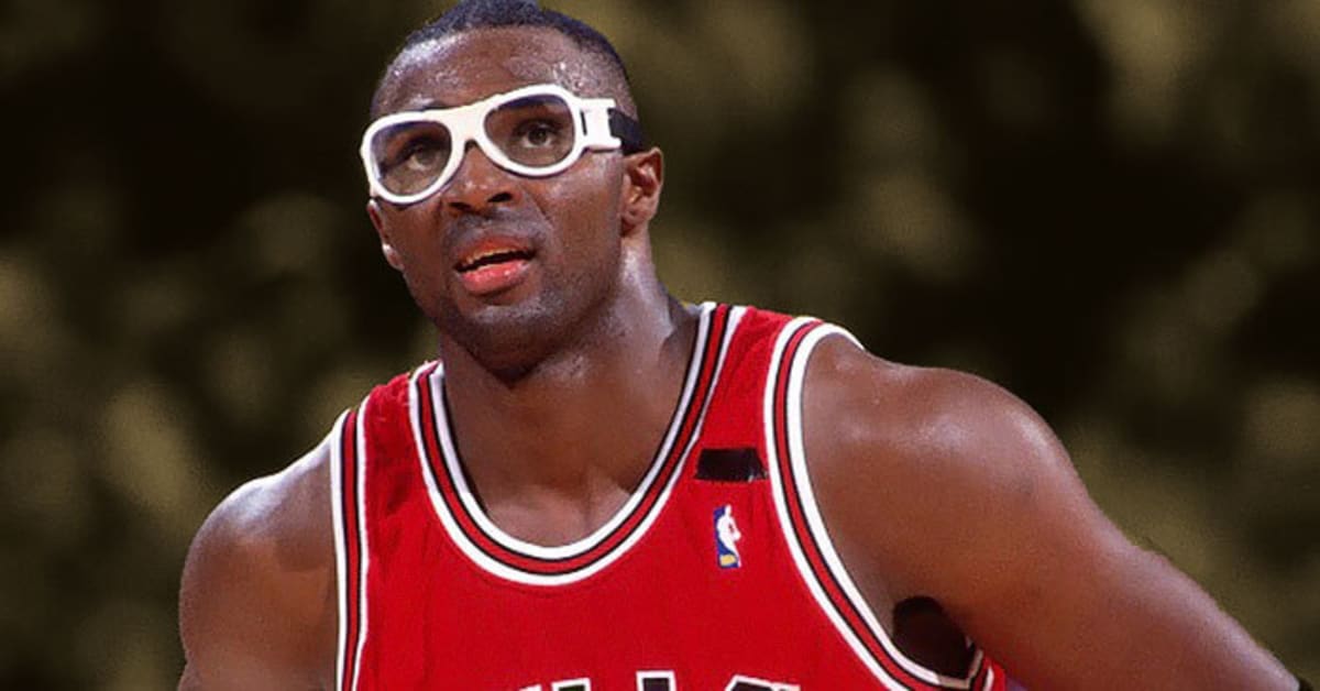Horace Grant on learning Phil Jackson's triangle offense - Basketball ...