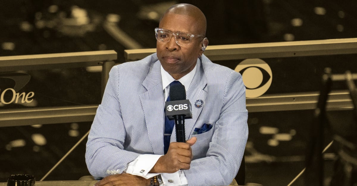 Kenny Smith breaks down NBA's hand-checking rule - Basketball Network ...