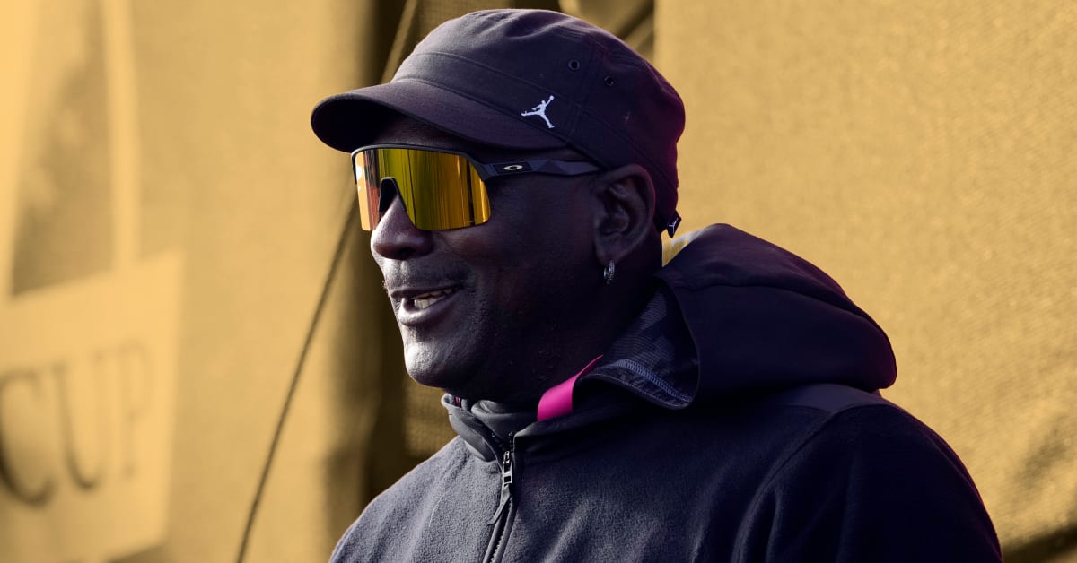 Michael Jordan's lesson in respect with his agent - Basketball Network ...