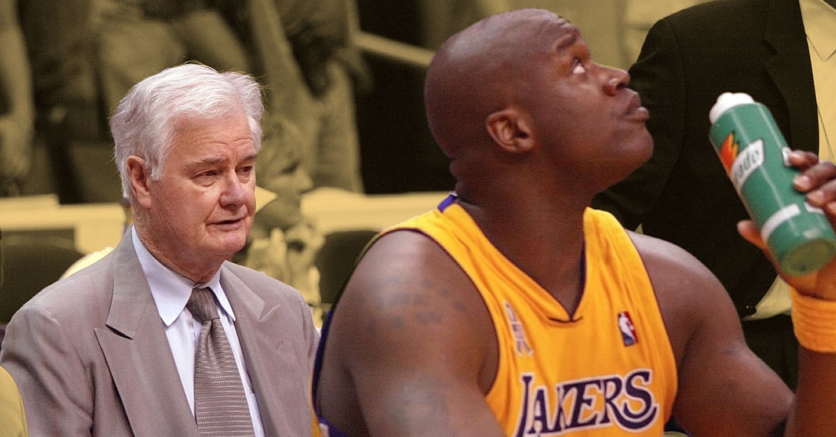 Triangle offense innovator Tex Winter foresaw the tension between ...