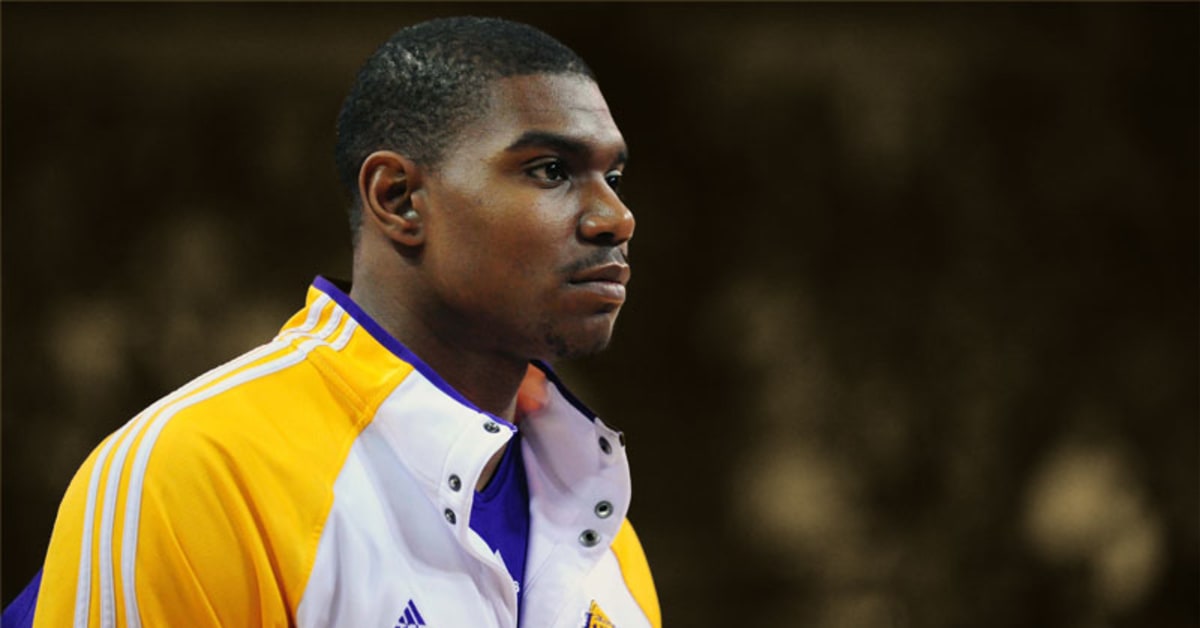 Andrew Bynum was reportedly a locker room problem - Basketball Network ...