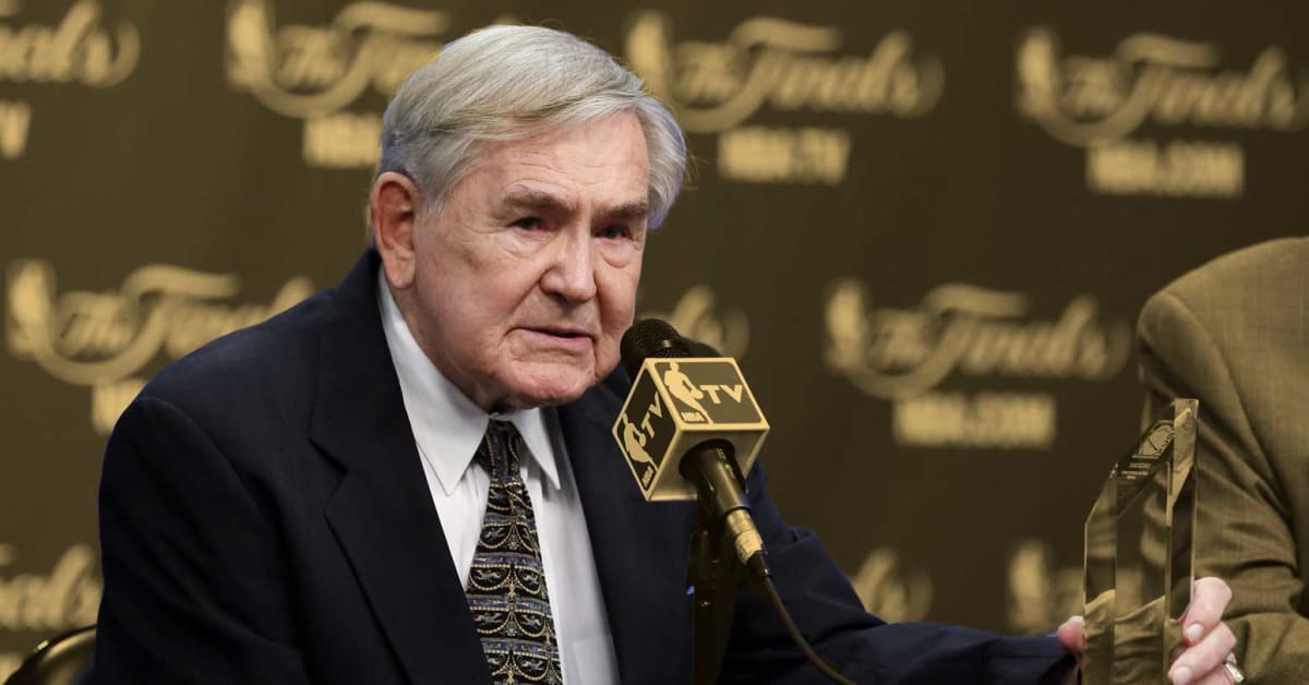 Fitch on when things didn't go right for Celtics even in their locker ...