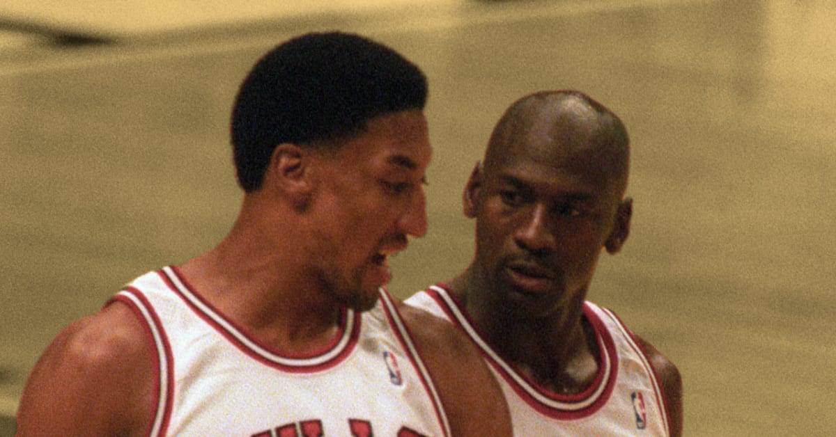 Pippen said that referees used to ask him for MJ's shoes - Basketball ...