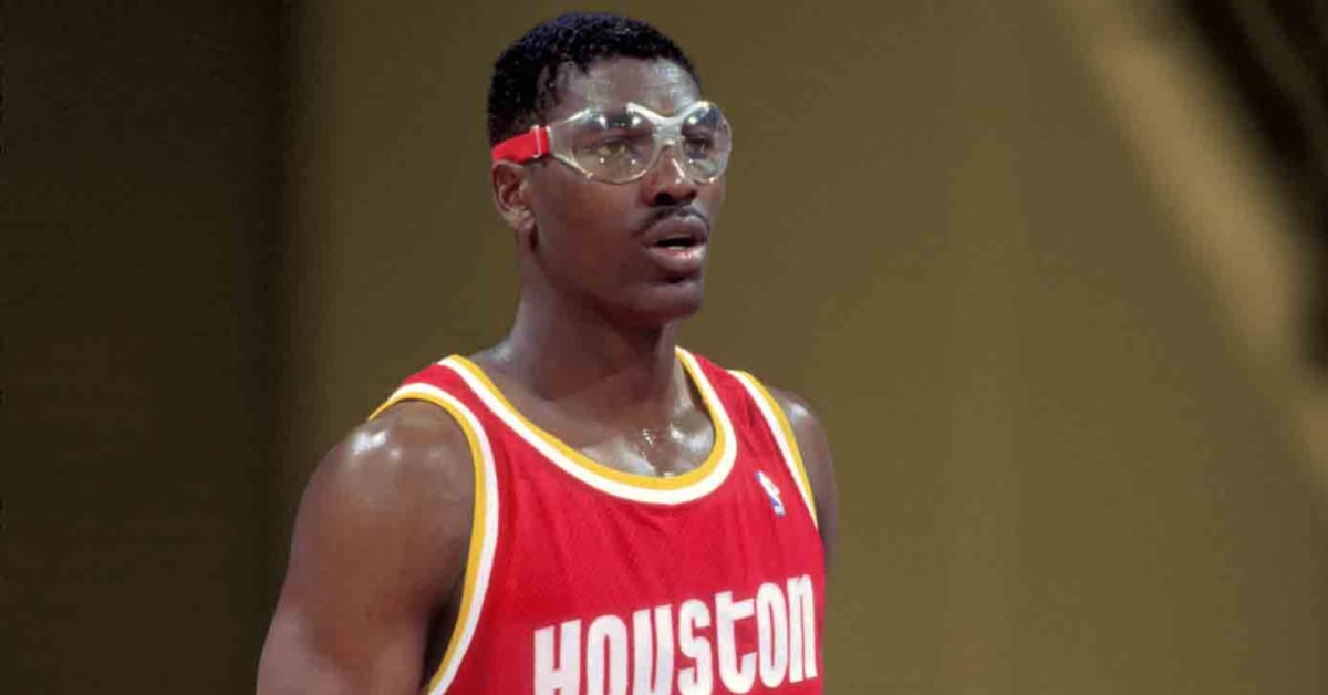 Hakeem Olajuwon explains why he wouldn't shoot 3-pointers in today's ...