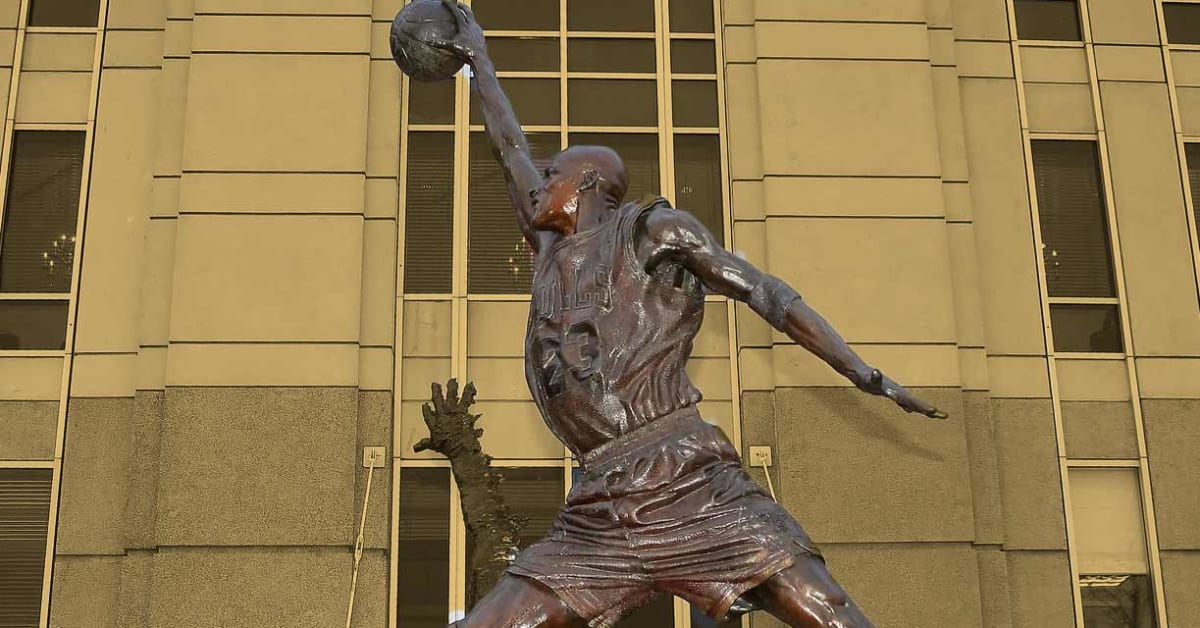 Michael Jordan made his personal security guards get a tattoo ...