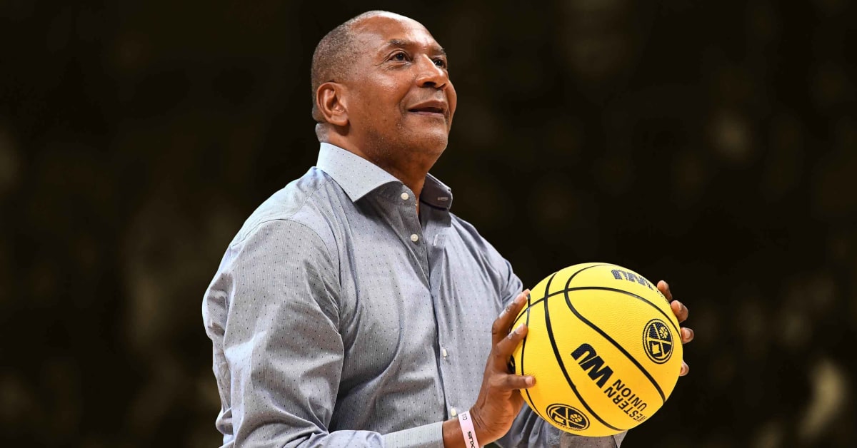 Alex English shares which two players he thought were similar to him ...