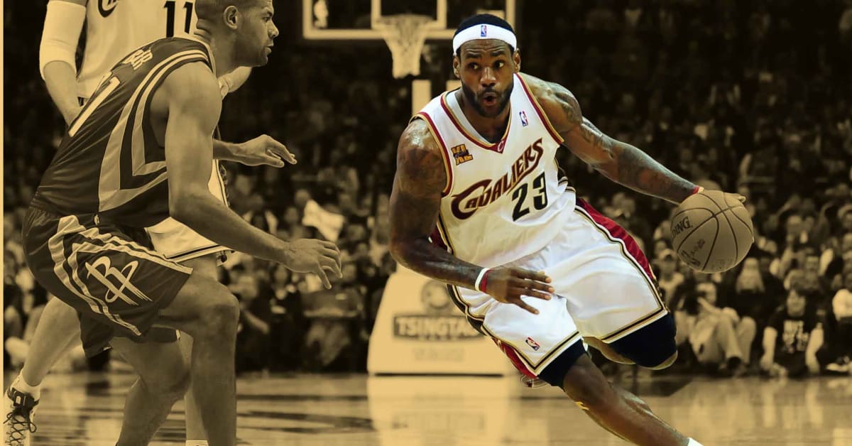 Remembering the controversy when LeBron got called for travelling using ...