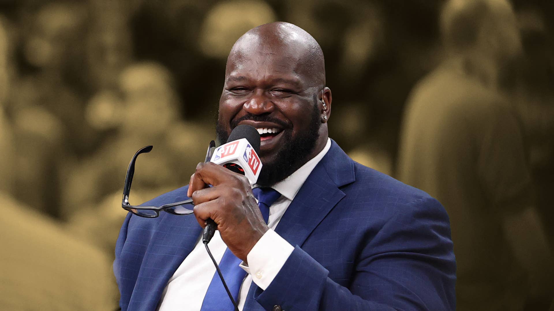 Shaquille O'Neal hired as Sacramento State GM, joins forces with son ...