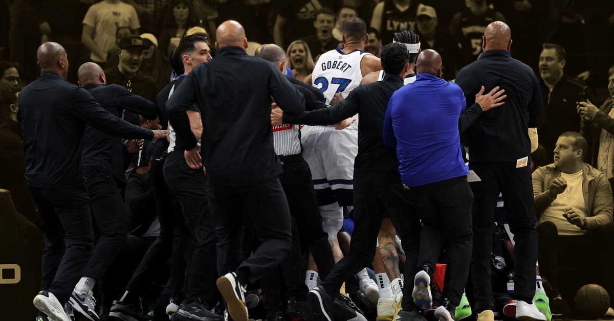 Edwards reacts to Timberwolves-Pistons NBA fight of the year ...