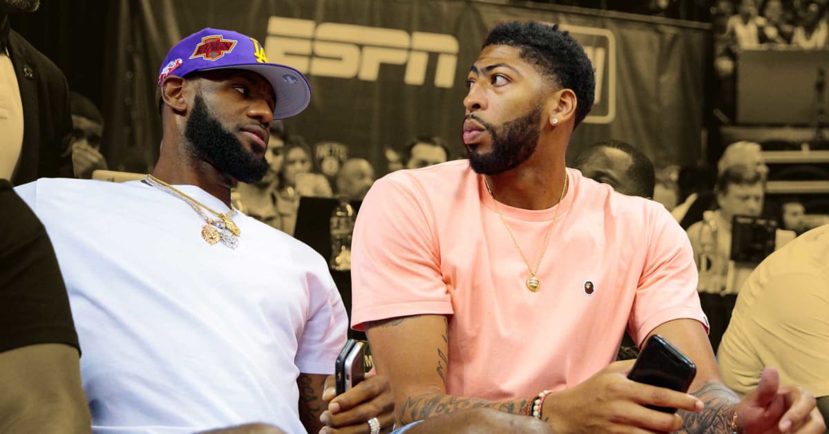 LeBron surprised AD with a jersey and his number in LA - Basketball ...