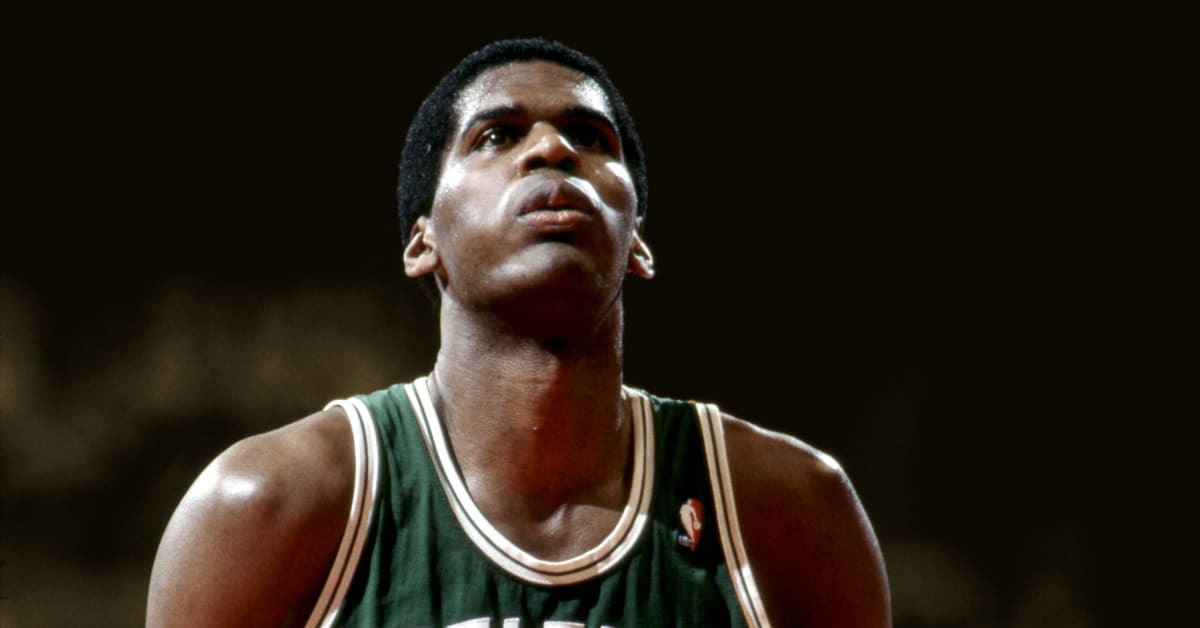 Robert Parish refused retirement from the NBA when the Celtics decided ...