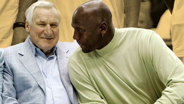 Dean Smith - Basketball Network - Your daily dose of basketball