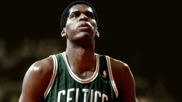 Robert Parish - Basketball Network - Your daily dose of basketball