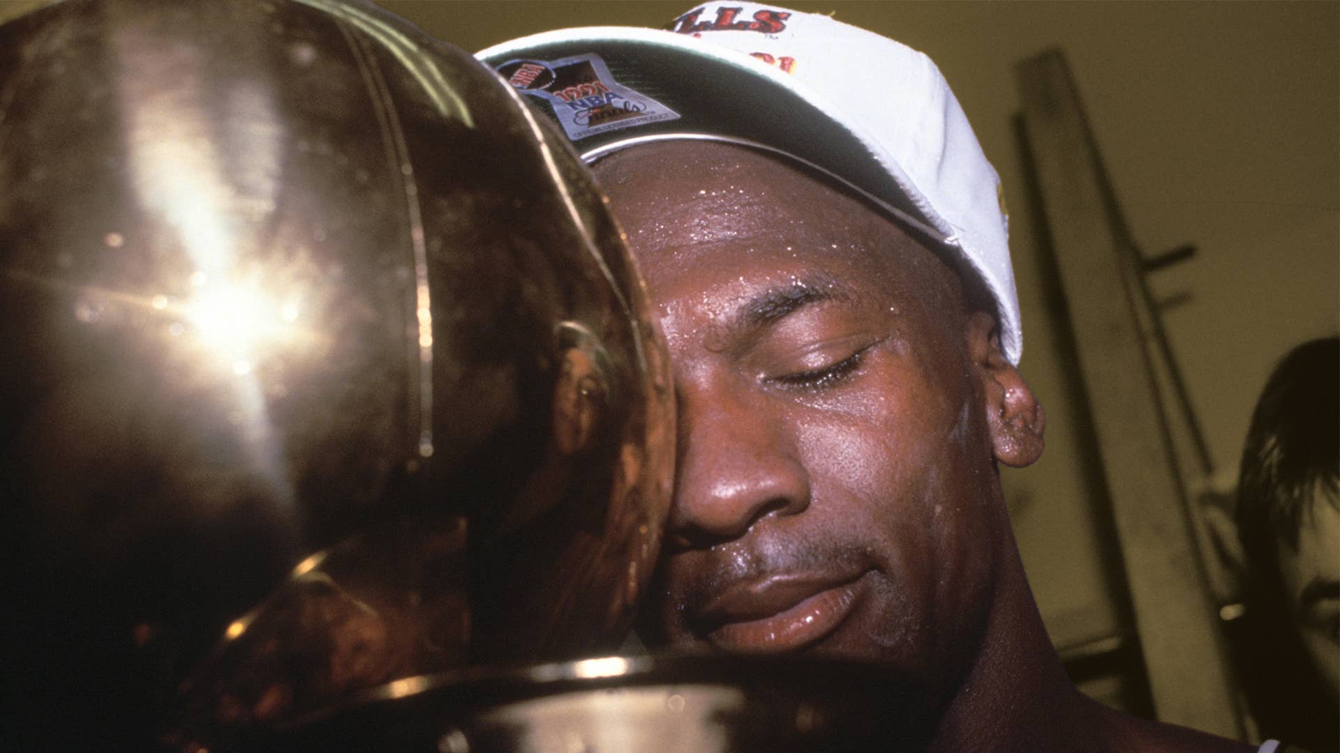 Michael Jordan copied Dr. J to win a 1988 slam dunk contest ...