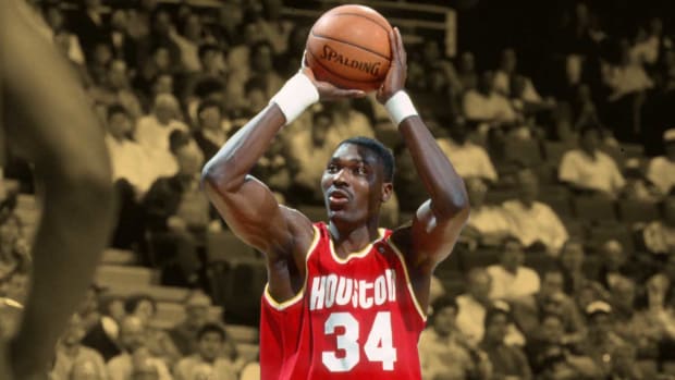 Why Hakeem Olajuwon went to a mosque after the 1994 NBA title ...