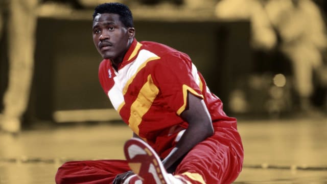 Dominque is still hurt he couldn't finish his career with Hawks ...