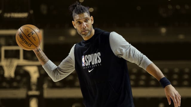 Steve Smith recalls when Tim Duncan received his MVP trophy wearing a T ...