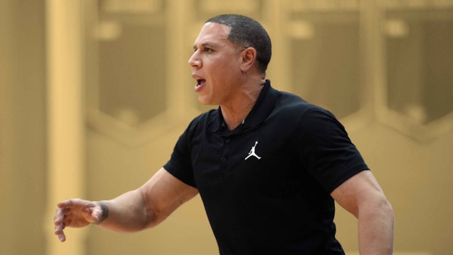 Mike Bibby on why guarding Sam Cassell was a nightmare - Basketball ...