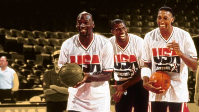 Scottie Pippen recalls guarding Magic after he torched MJ - Basketball ...