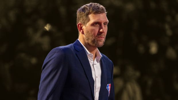 Dirk Nowitzki used KG, Duncan to keep himself motivated - Basketball ...