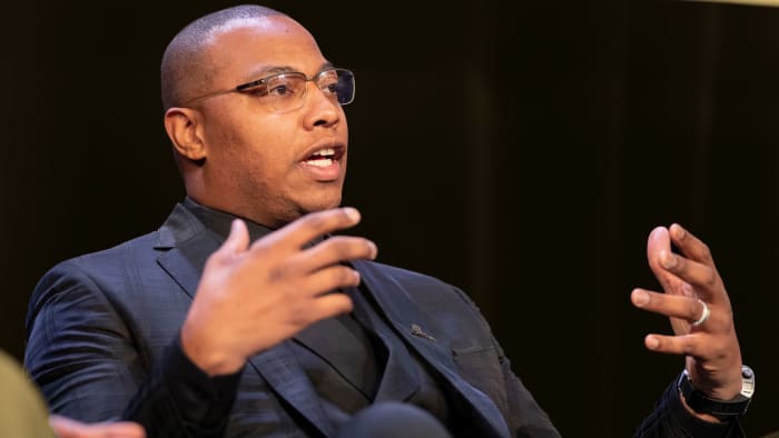 From Drug Dealer to NBA Champion: The Story of Caron Butler ...