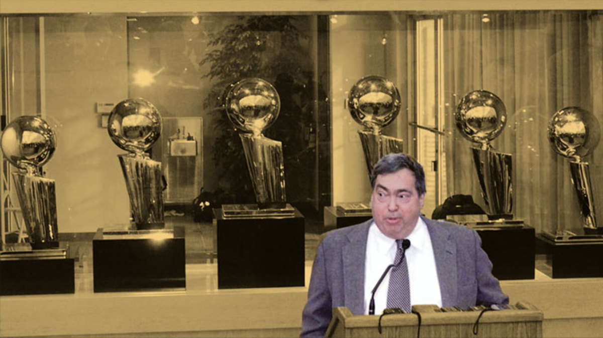 MR. CRUMBS Counting the deeds of Jerry Krause, the man who built the ...