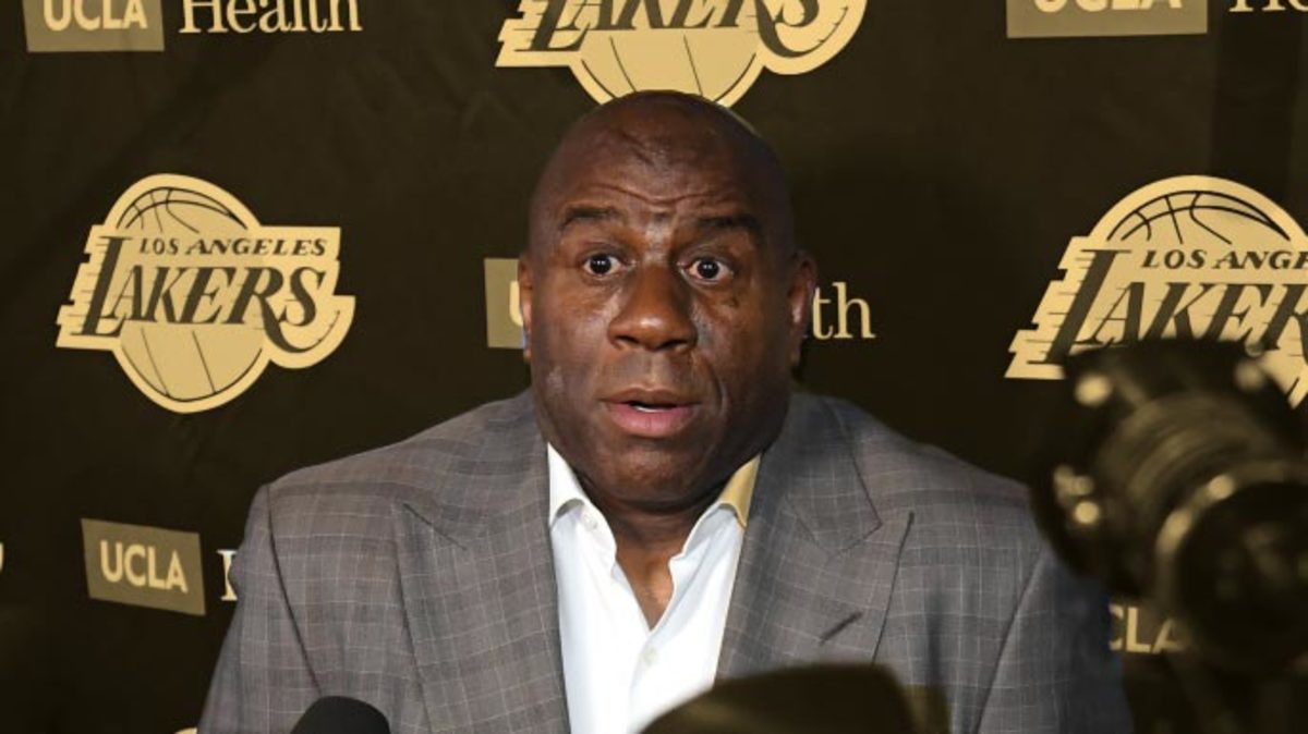Magic Johnson is looking forward to play against the Warriors ...