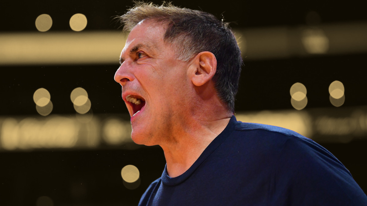 Mark Cuban fires back at the artist who painted a "Please send help ...