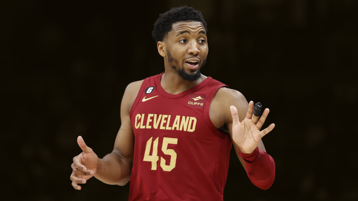 Donovan Mitchell claps back on report he had concerns playing with Jimmy Butler - Basketball ...