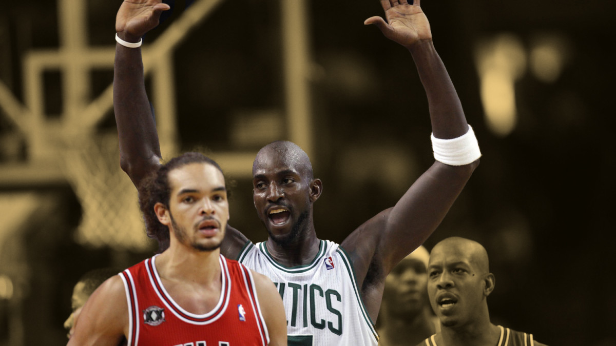 Kevin Garnett apologizes to Joakim Noah for the "Get off my d ...