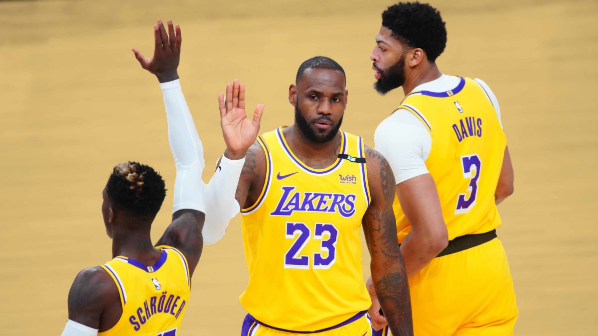 Dennis Schroder calls out Davis and LeBron for not stopping Draymond ...