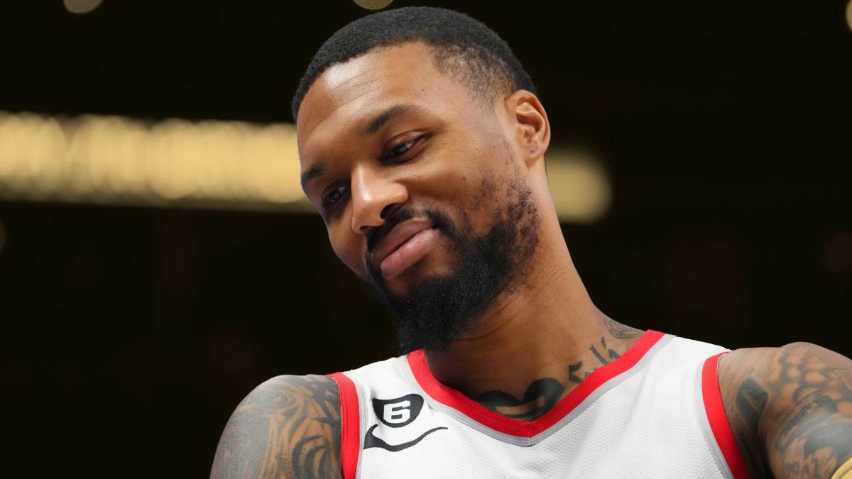 JJ Redick reveals harsh truth about Damian Lillard’s trade request ...