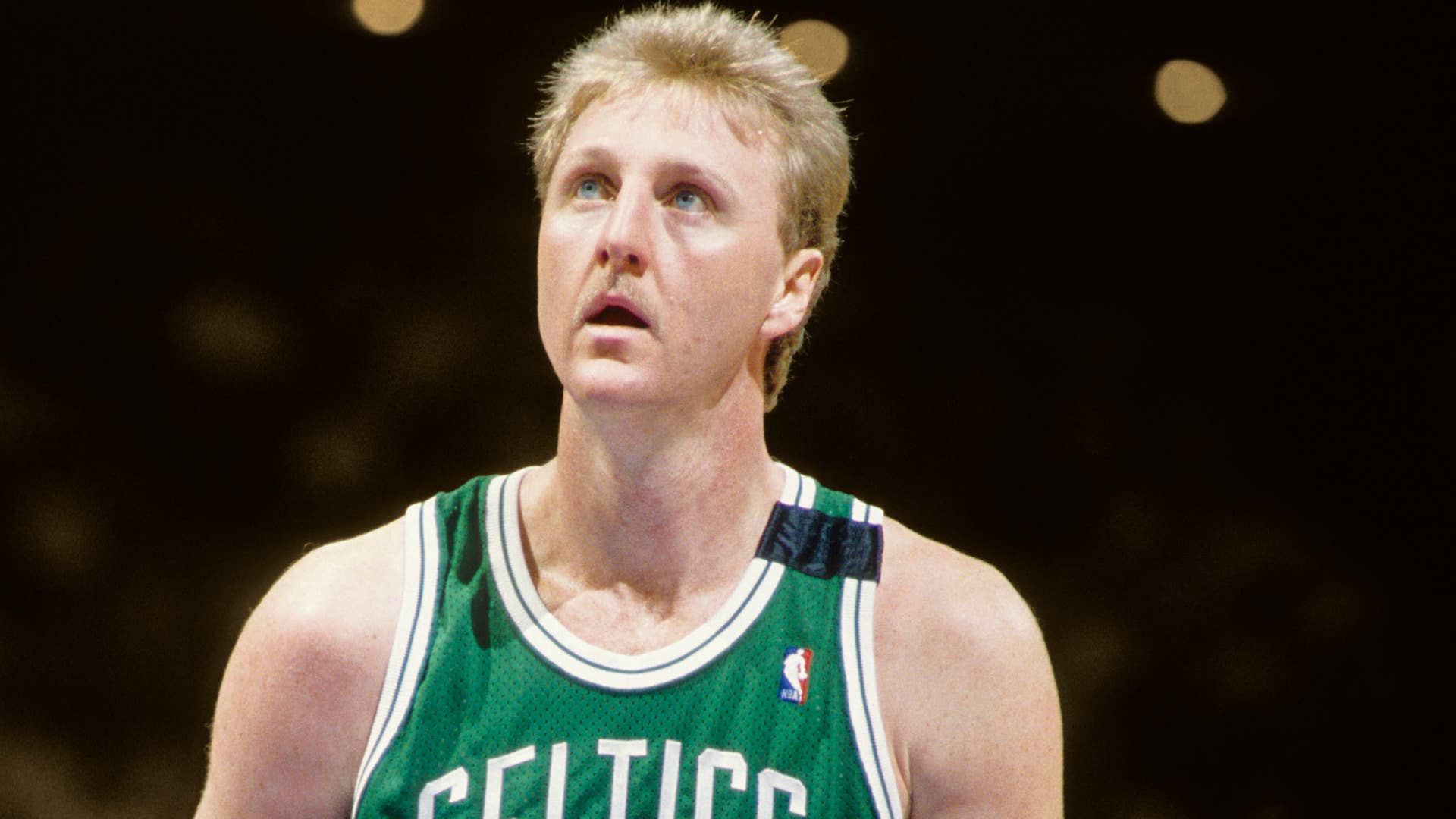 Larry Bird on why he’s proud of his iconic towel-waving picture ...