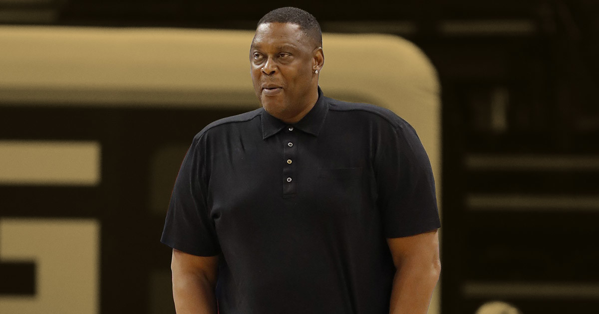 Pistons legend was the one who made pulling the chair move so famous ...