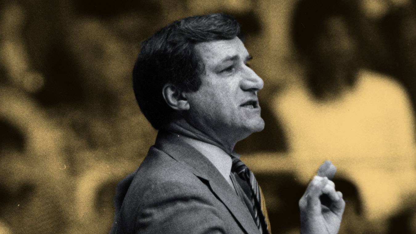 How Dean Smith became a pioneer in breaking racial barriers ...