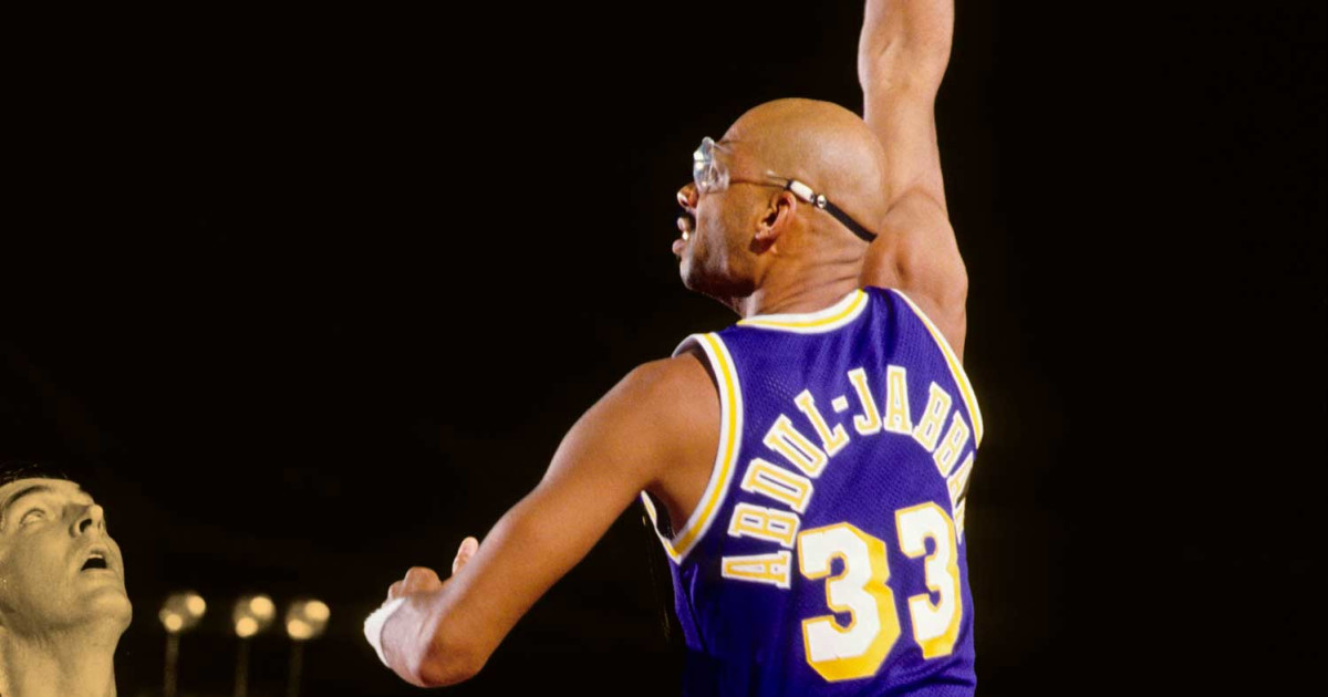 Kareem Abdul-Jabbar didn't like wearing his goggles - Basketball Network