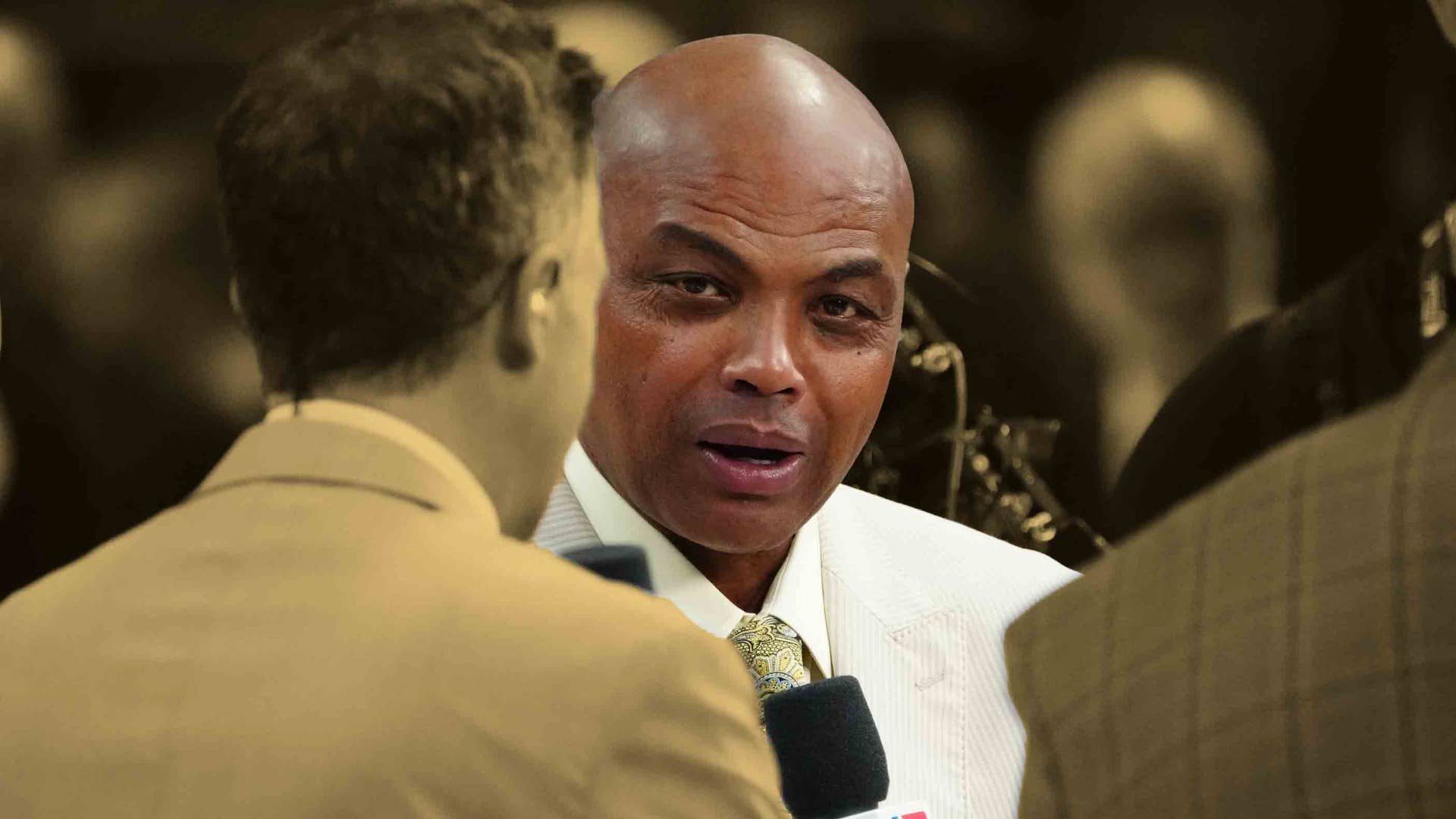 Barkley's heartfelt Hall of Fame tribute to his wife - Basketball Network
