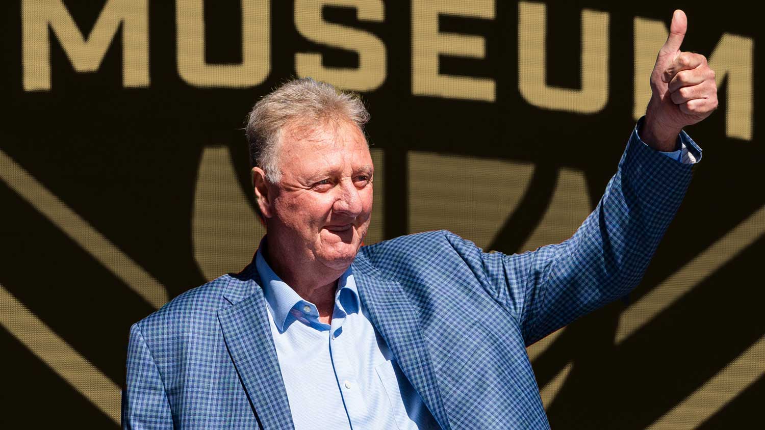 Larry Bird admits still being popular among fans surprises him ...