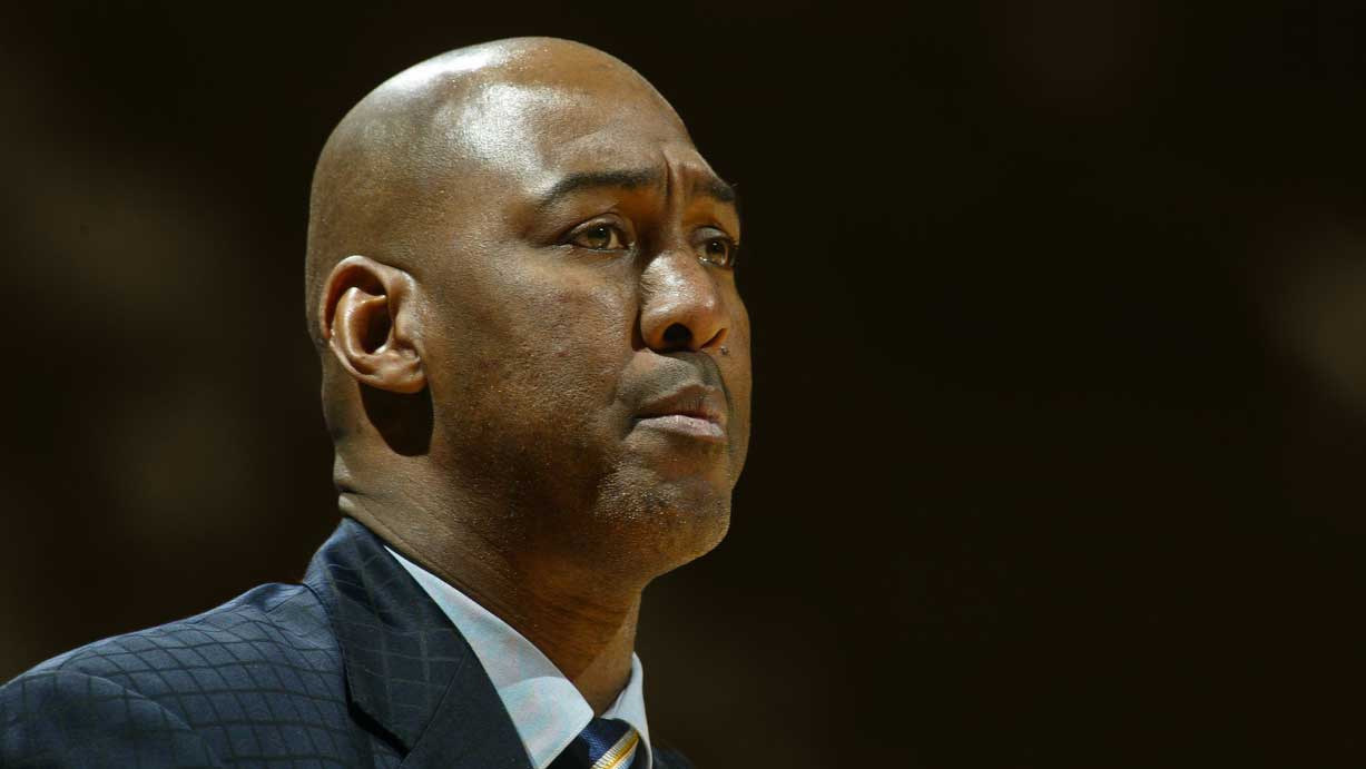 Danny Manning recalls pickup games with Magic Johnson - Basketball Network