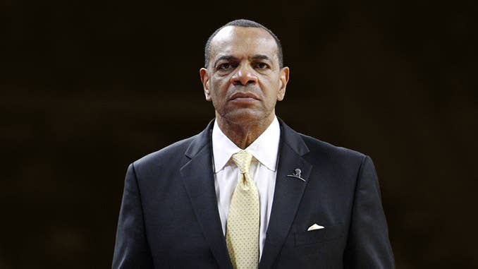 Tony Allen recalls when Lionel Hollins roasted his starters ...