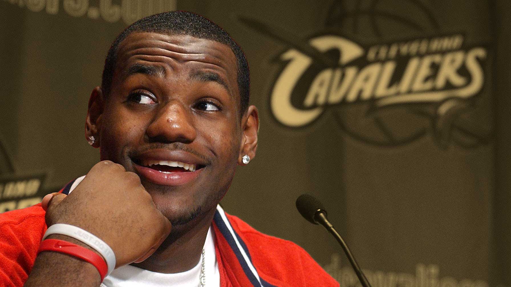 20 y/o LeBron gifted Phil Knight with a vintage Rolex - Basketball Network