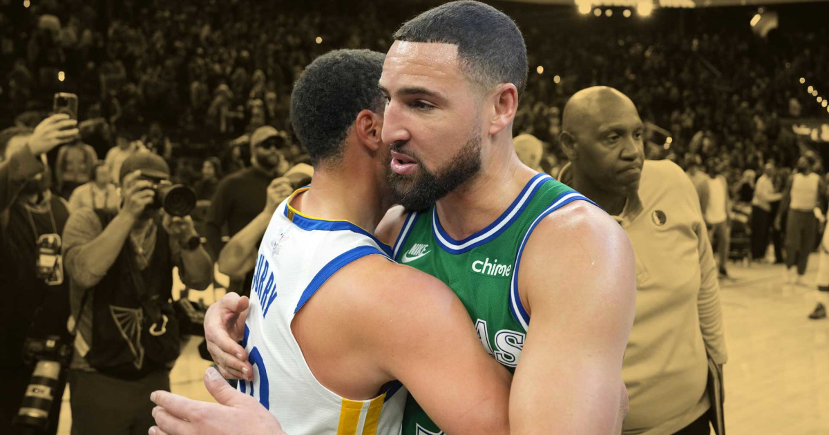 Steph Curry gets emotional seeing Klay in another jersey - Basketball ...