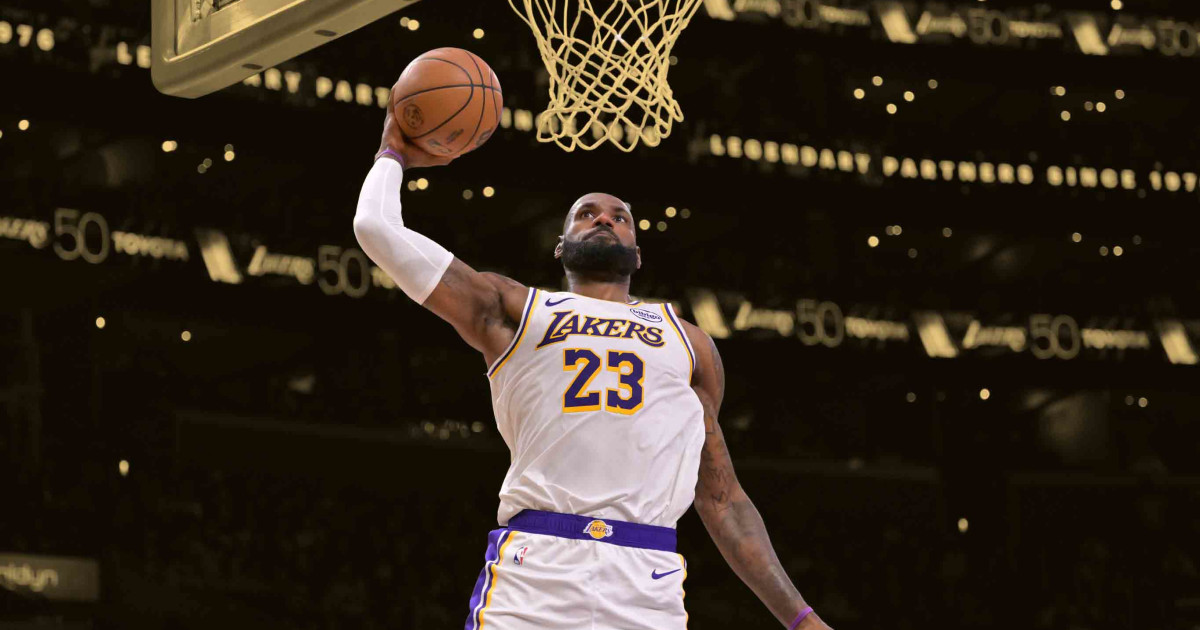 Lakers teammates react as LeBron James hits a new age milestone ...